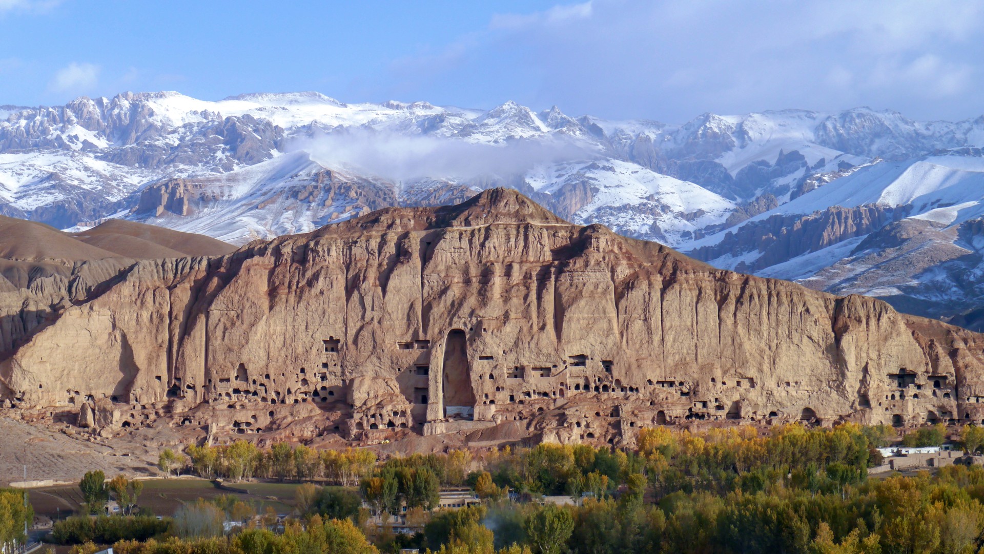 Interreligious Dialogue in Medieval Bamiyan | Invisible East